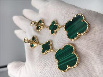 Cina Orecchini di verde di forma del fiore delle donne dei gioielli dell'oro di Van Cleef Arpels 18K in vendita