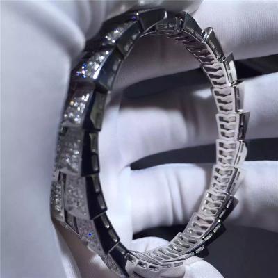 Cina Oro bianco di lusso del braccialetto 18K dei gioielli di Serpenti dei diamanti pieni di Pavé in vendita