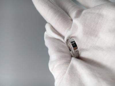 Cina Banda di nozze classica di amore dei gioielli dell'oro bianco 18K Ring Without Diamond in vendita
