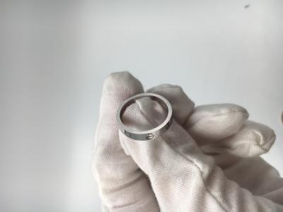 Cina Banda di nozze classica di amore dei gioielli dell'oro bianco 18K Ring Without Diamond in vendita