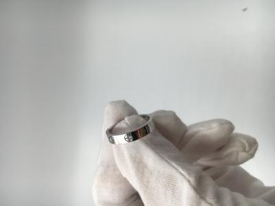 Cina Banda di nozze classica di amore dei gioielli dell'oro bianco 18K Ring Without Diamond in vendita