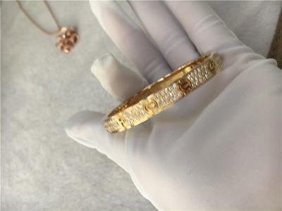 Cina Oro giallo del braccialetto 18K di amore di Diamond High End Custom Jewelry in vendita