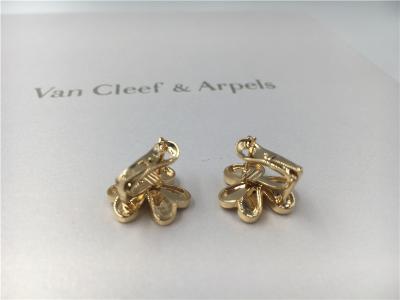 Cina Gli orecchini unici dell'oro del diamante 18K di lustro con cuore hanno modellato la progettazione del petalo in vendita