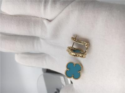 Cina Oro giallo di Van Cleef Arpels Sweet Alhambra Earstuds 18k con turchese in vendita