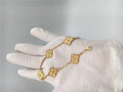 Cina Braccialetto Alhambra d'annata dell'oro di motivi 18K del giallo 5 delle donne nessuna pietra preziosa in vendita