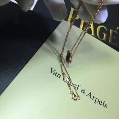 Cina Madreperla dolce dell'oro giallo del pendente di Alhambra dei gioielli di lusso dell'oro di Van Cleef Arpels in vendita
