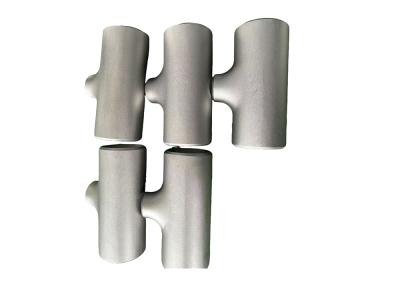 China DN15×15×10-DN125×125×80 Tee de Redução de Solda de Topo em Liga de Titânio com Acabamento Superficial Jateado à venda