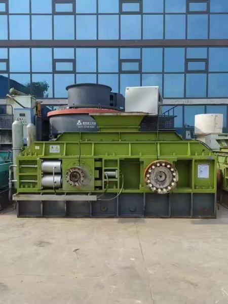 Quality High Yield Hydraulic Two Roll Crusher Machine With 1200mm Large Roller For Fine for sale