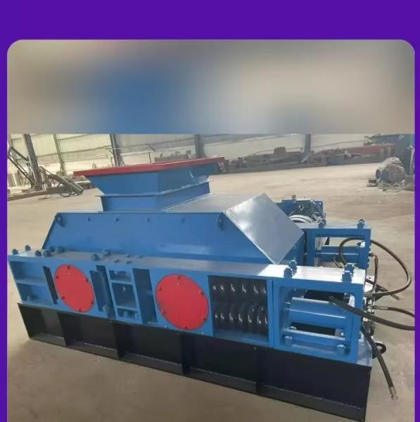 Quality 40-70 TPH Mining Crusher Machine Hydraulic Double Roll Crusher High Crushing for sale
