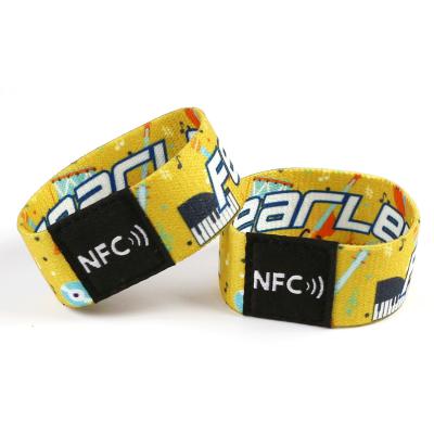 China Personalized RFID Elastic Wristband Custom RFID Fabric Wristband For Amusement Park for sale