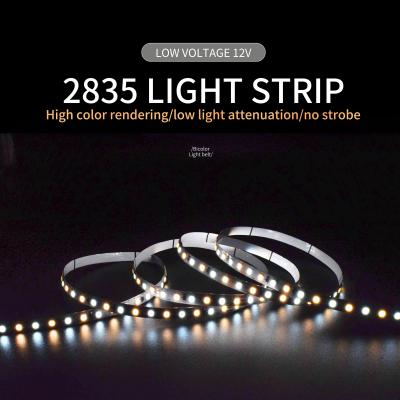 China Striscia Led 22w Ip20 Smd 2835 5 Metri Per Rotolo for sale