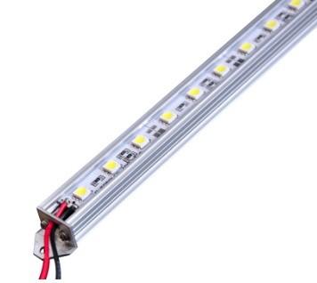 Cina Impermeabilizzi il lato 2835 che emette il profilo di alluminio termoresistente delle lampade fluorescenti del LED in vendita