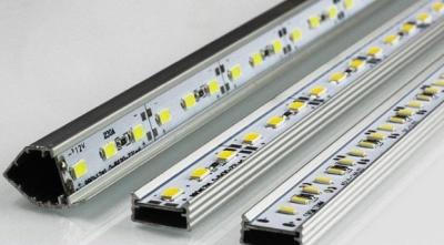 Cina Gli alto 12 volt di Istruzione Autodidattica hanno condotto il PWB SMD 2835 delle luci 12mm della corda 3528 5050 5630 Antivari rigido duro in vendita