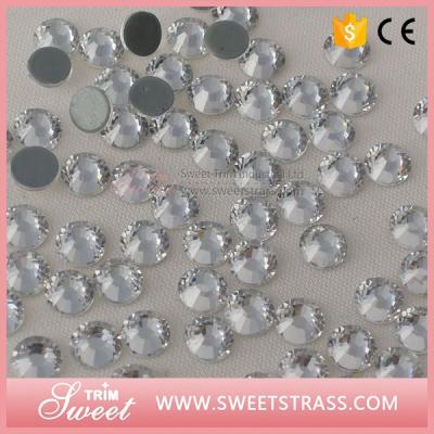 China Crystal Clear Wholesale Loose Rhinestones Women Fashion DIY Garment Trim Dress Nail Art Accessories Flat Back Studs for sale