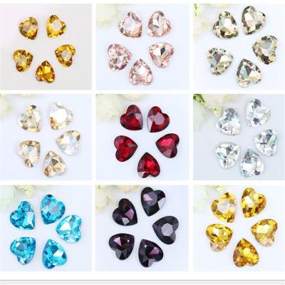 China Pointed Back Love Shaped Sizy Rhinestones Crystal Glass Bikini Furniture Embellishment Handmade Craft Fittings Trimmings for sale