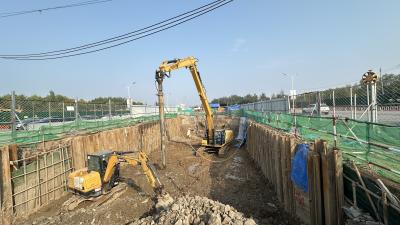 China Hydraulic Vibroflot with 220 kN Centrifugal Force 20 m³/min Air Compressor and 500-800 mm Diameter for High Compaction Efficiency for sale