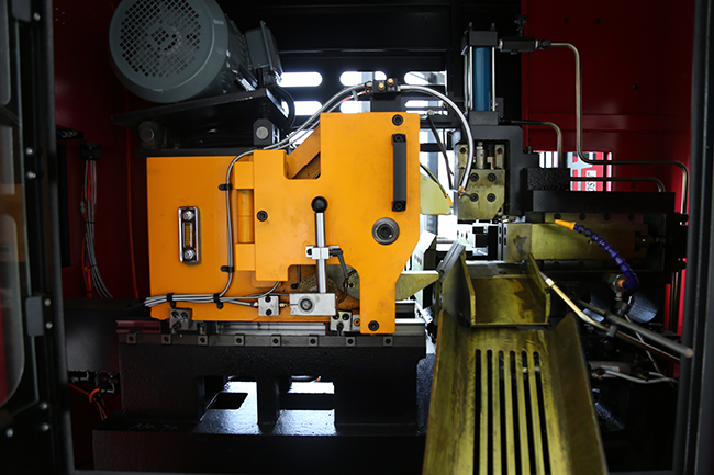 JSSCD-150NC/P CNC High Speed Circular Saw Machine front view