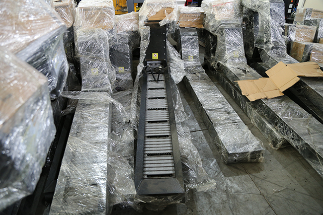 JSSCD-110NC/P CNC High Speed Circular Saw Machine front view