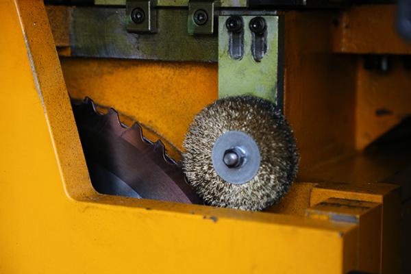 Quality 15 - 18.5KW High Speed Circular Saw Machine 20 - 120Rpm Steel Plate Saw for sale