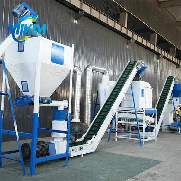 Duck feed pellet production line in operation