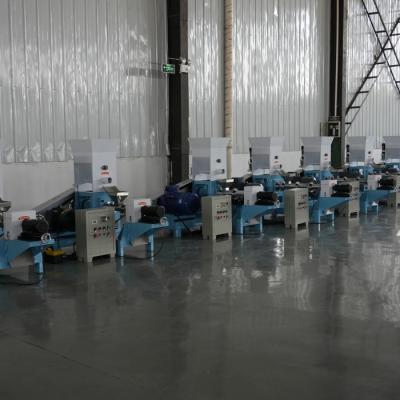 中国 小型浮遊魚の供給の餌の押出機機械40 - 50kg/H 販売のため