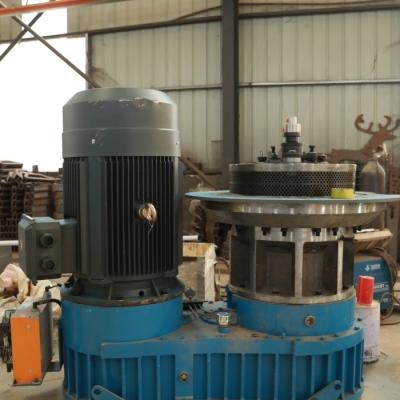 中国 平たい箱のダイス木はさびない機械1100kg/H 800kg/H省エネを小球形にする 販売のため