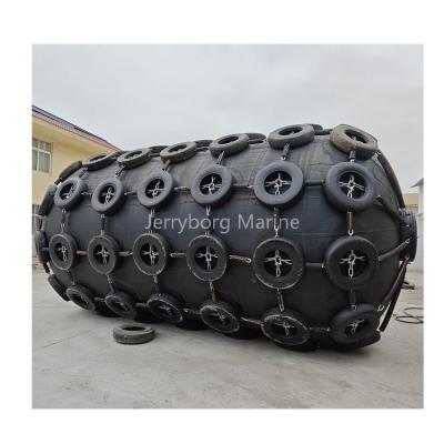 China Marine Floating Fender Pneumatic Rubber Defense with Tyre Chain Net for sale