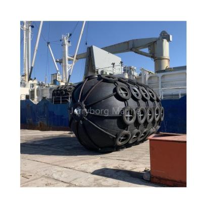 China Marine Floating Fender Pneumatic Rubber Defense with Tyre Chain Net for sale