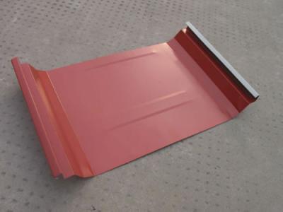 Cina Rotolo di alluminio d'acciaio della cucitura di condizione del pannello del tetto di colore che forma macchina con il circuito idraulico in vendita