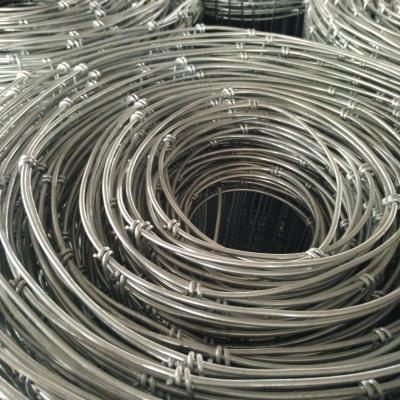 中国 2.4mの高さの蝶番の結び目のシカの鉄条網の電流を通された炭素鋼 販売のため
