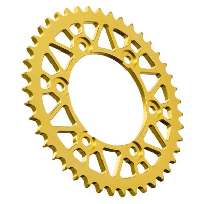 Cina Disegno personalizzato 525 41-50T CNC Sprocket in alluminio per Yamaha YZF R6 R7 MT10 MT07 Custom in vendita