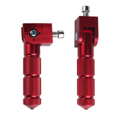 Cina Calzature per motociclette in lega di alluminio rosso con pieghevole e modifica CNC personalizzata in vendita