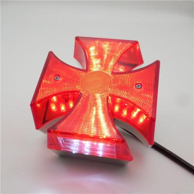 中国 強化されたブレーキ停止機能のために銀彩の12VLEDオートバイ尾灯 販売のため