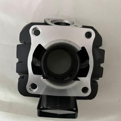 Cina 56mm Motociclo RXZ135 Kit di testa a blocco di cilindro adatto per Yamaha RXZ135 colore naturale in vendita