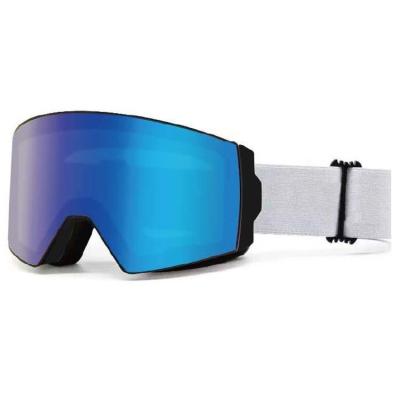 China Adjustable Anti Slip Strap and Optional Foam Magnetic Snowboard Goggle for Snowy Days for sale