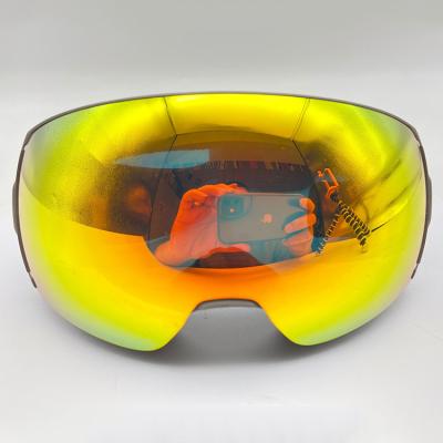 中国 マグネティックレンズと1/2/3層の顔泡付きのカスタマイズされたデザインのスキーゴーグル 販売のため