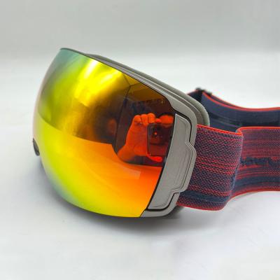 中国 マグネティックレンズと1/2/3層の顔泡付きのカスタマイズされたデザインのスキーゴーグル 販売のため