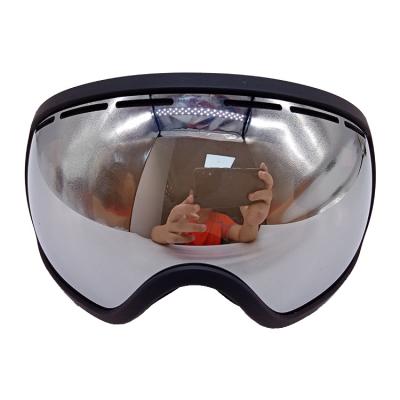 Cina Occhiali da sci neri unisex con telaio in TPU antinfoche personalizzato e telaio in nero OTG in vendita
