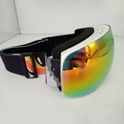Cina Occhiali da sci per adulti personalizzati con lenti UV400/Anti-Fog/Anti-Scratch in vendita