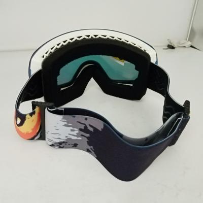 Cina Occhiali da sci per adulti personalizzati con lenti UV400/Anti-Fog/Anti-Scratch in vendita