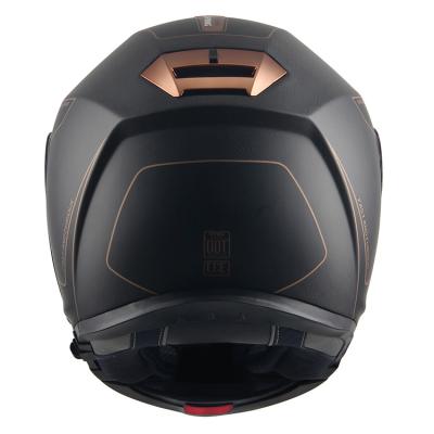 China Capacetes de motocicleta de fibra de carbono personalizados Flip Up DOT aprovados para clientes OEM / ODM à venda
