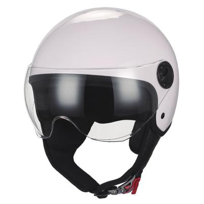 Cina Caschi per motocicli a faccia aperta con visiera anti-graffi in vendita