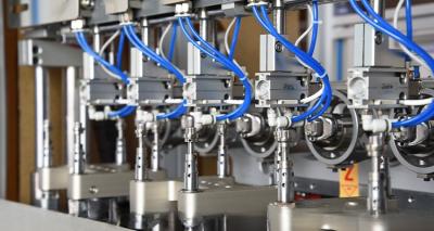 Cina Precisione di trasferimento 0,1 gradi macchina di avvolgimento a bobina per esigenze di produzione professionale in vendita