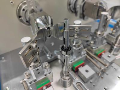 Cina Macchina di avvolgimento a statore a bobina di trasformatore a 4 poli con velocità di forcella volante di Max4500rpm in vendita