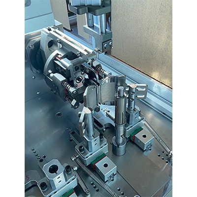 Cina Macchina di avvolgimento di campioni di piccoli lotti personalizzabile per statore di diametro esterno 12 mm-80 mm in vendita