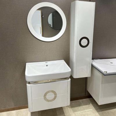 China Stärke 16mm PVC-Badezimmer-Kabinette mit weißem kreisförmigem intelligentem Spiegel zu verkaufen