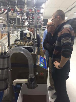 China Máquina de tricô de boné totalmente computadorizada para produção de chapéus de inverno à venda
