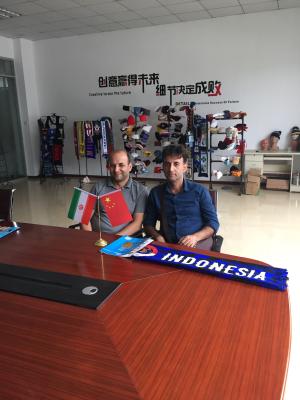 China Máquina de tricô de camisola plana de carro único totalmente automática, de sistema único, com jacquard à venda
