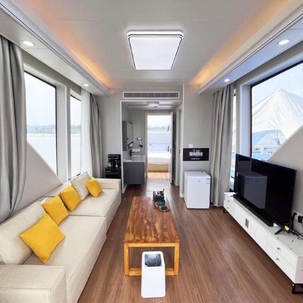 Quality 6 People Aluminum Party House Boat With Multiple Bedroom For Relaxing Getaway for sale