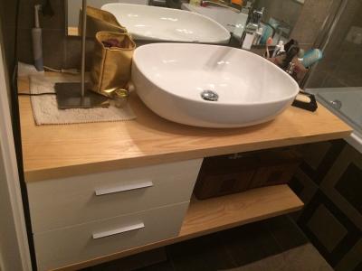 China Blsck Or Wood Colour Timber Top Bathroom Vanity Oak Wood Bamboo / Solid Wood for sale